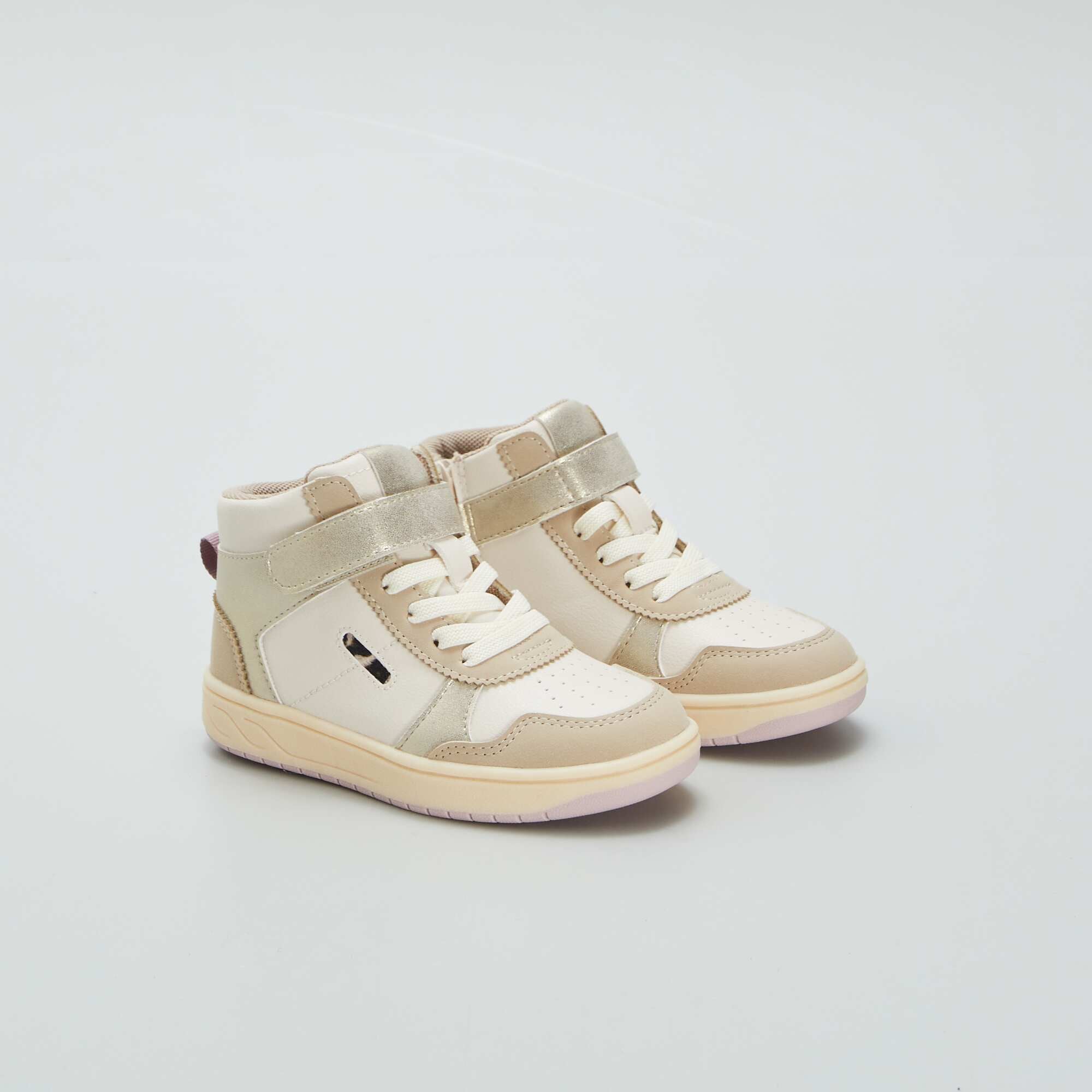 Girls' Shoes: Stylish Footwear for Every Occasion at Kiabi